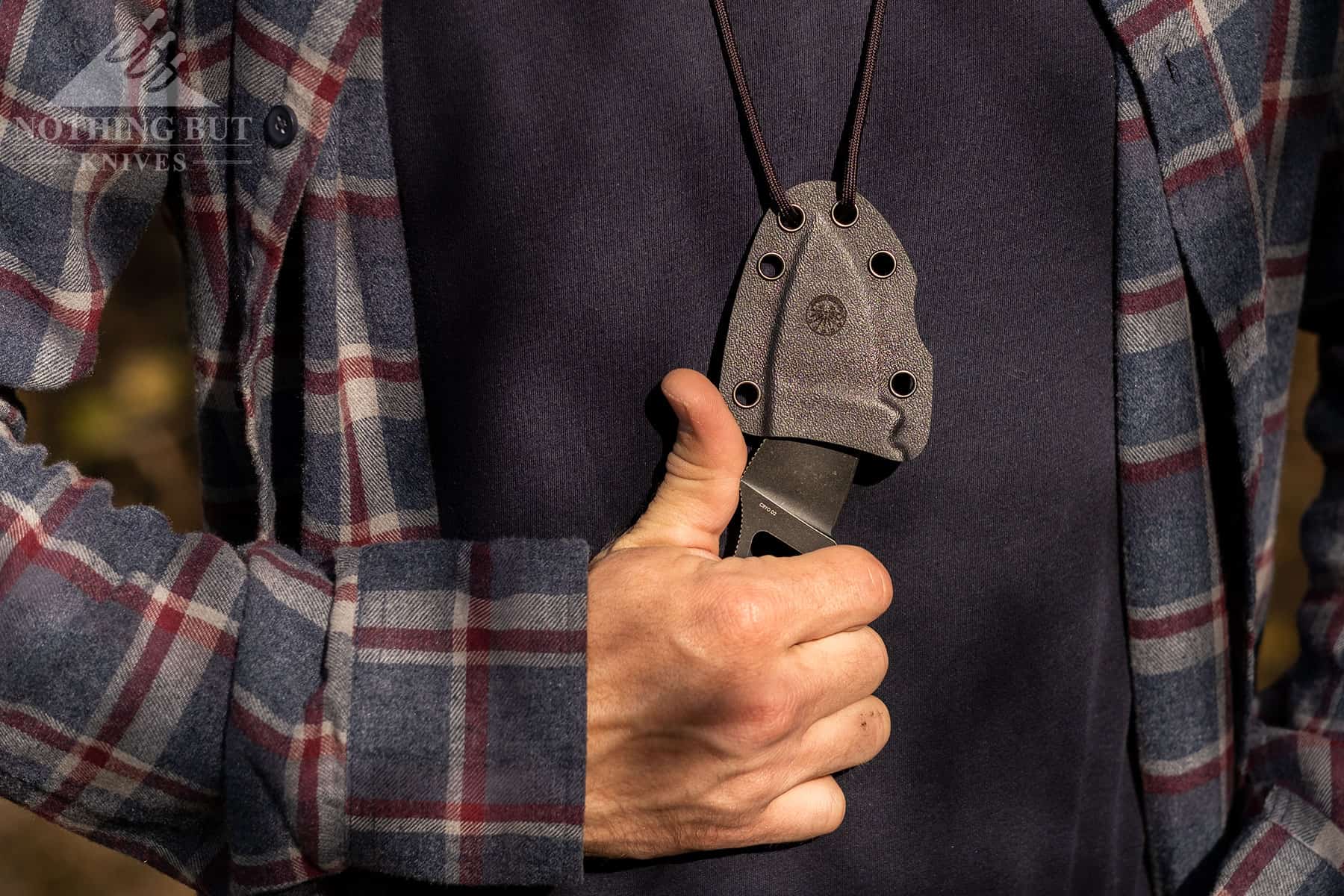The Best Neck Knives with Good Sheaths